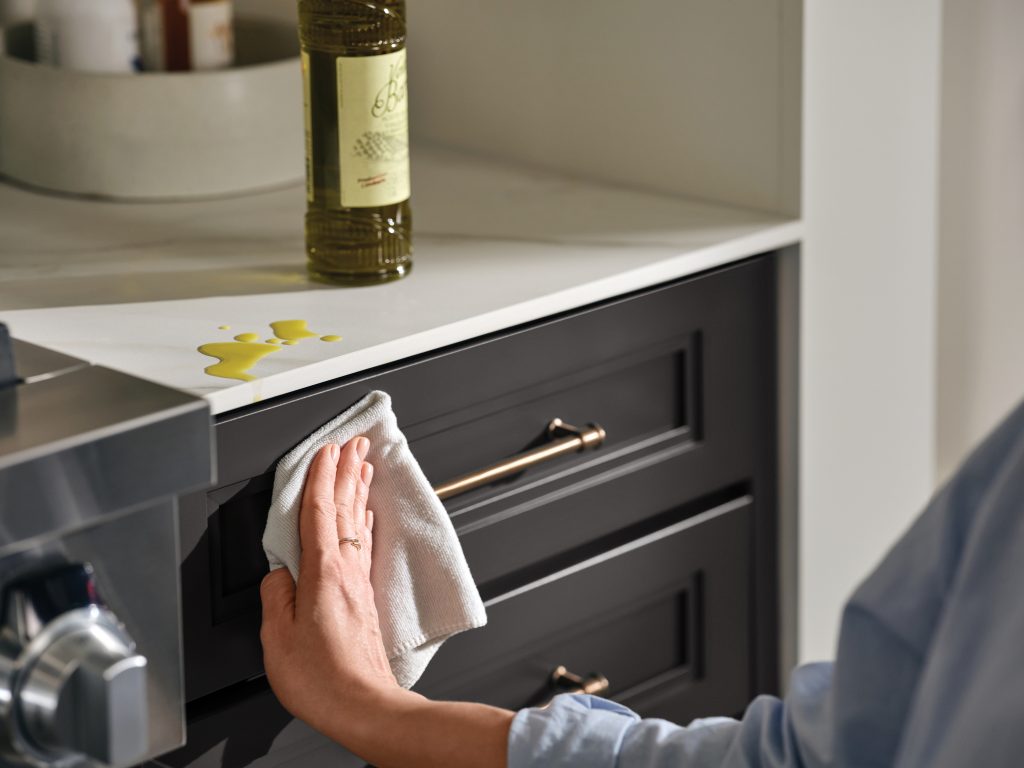How to Wipe Kitchen Cabinets: Easy Steps for a Sparkling Shine ...