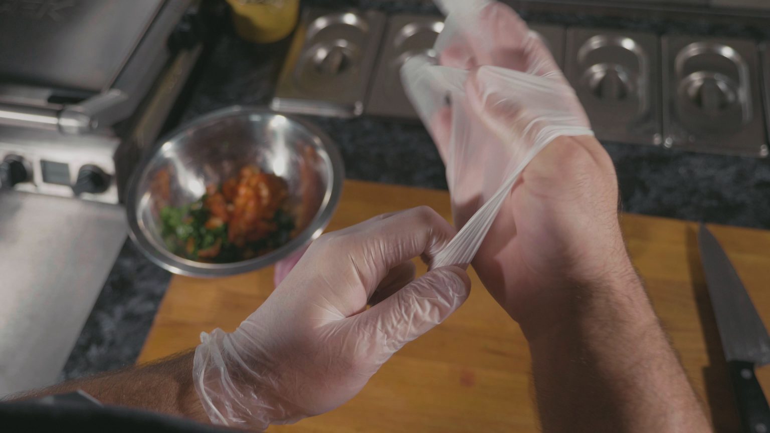 When Do You Wear Gloves in the Kitchen: Essential Safety Tips ...